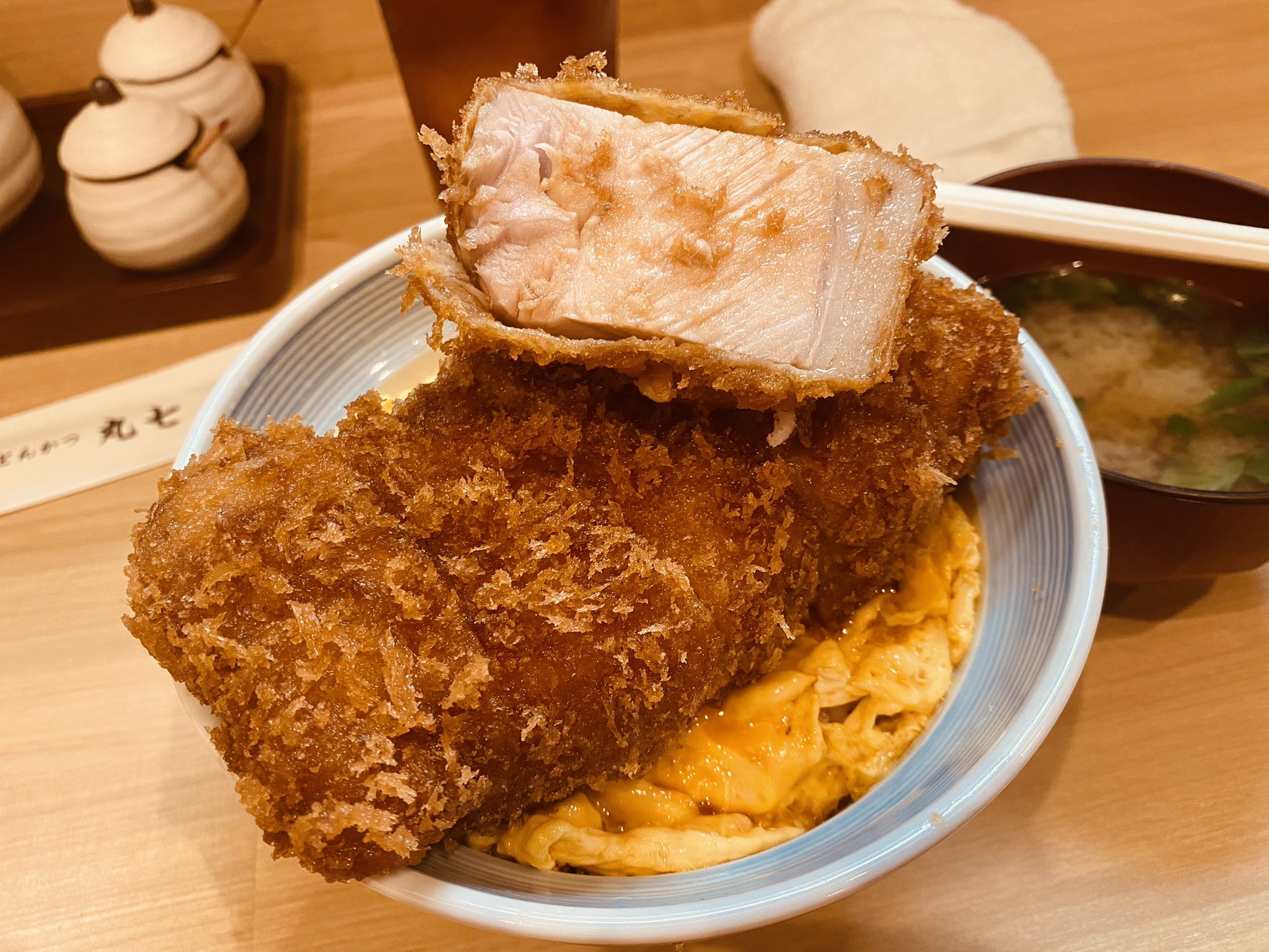 月島とんかつ丸七さんの上焼きカツ丼！！肉厚！！ | 中央区議会議員 高橋元気 公式HP